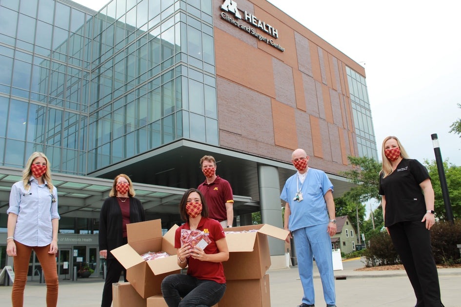 Alumni Face Mask Project Exceeds Expectations – MN Alumni Market