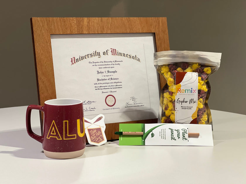 Gifts for Grads – MN Alumni Market