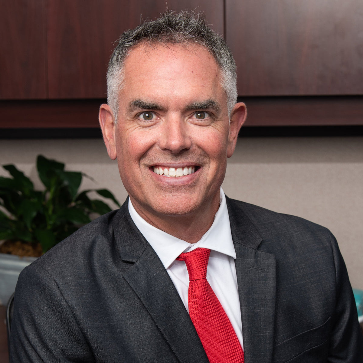 Robert Overby '99 – MN Alumni Market